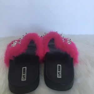 Cape Robbin | Shoes | Cape Robbin Fluffy Hot Pink Pearl Slides 6 | Poshmark